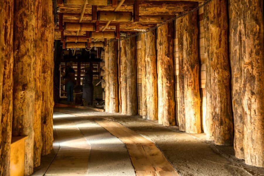 Wieliczka Salt Mine Half-Day Tour from Kraków - The Itinerary: What You Can Expect