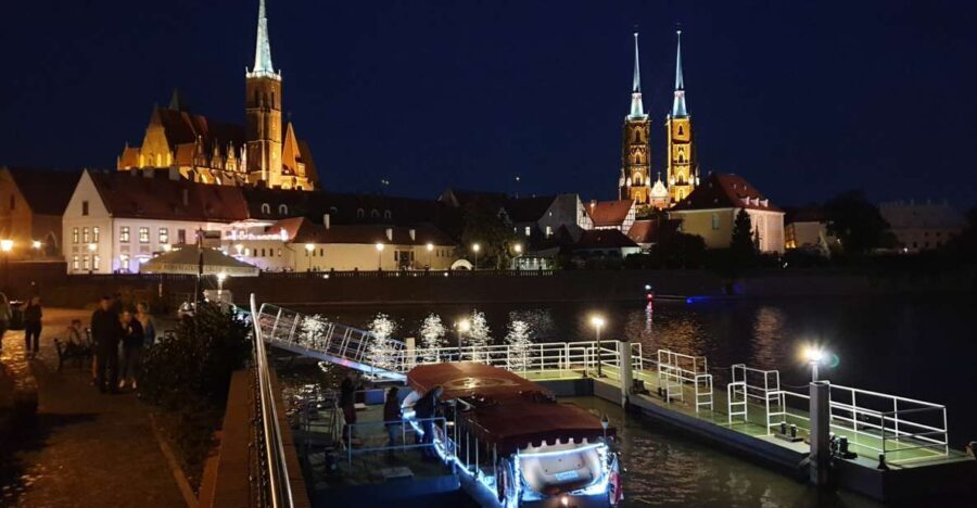 Wrocaw: Old City Night Walk and Gondola Ride - The Itinerary in Detail