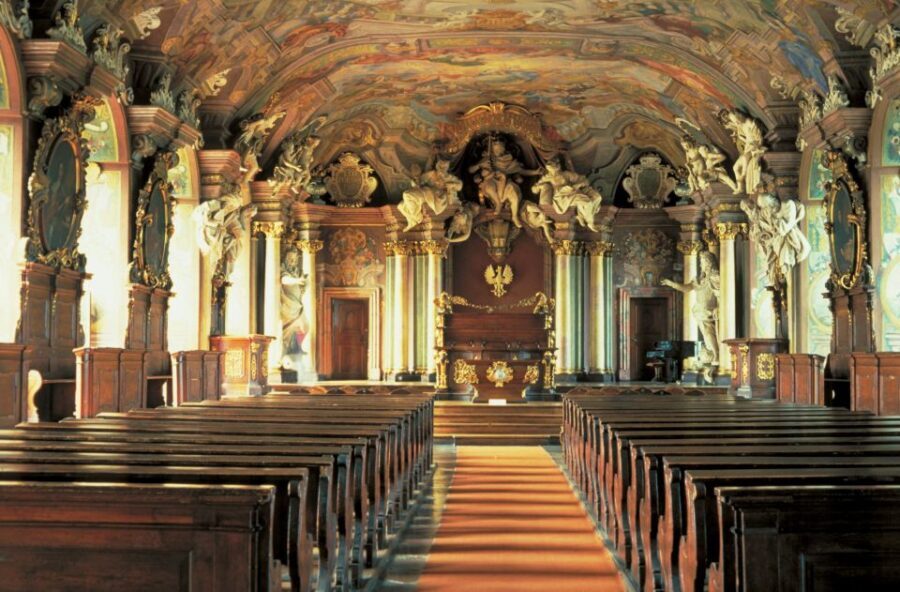 Wroclaw Private Old Town Guided Walking Tour - Exploring Ostrow Tumski and the Cathedral