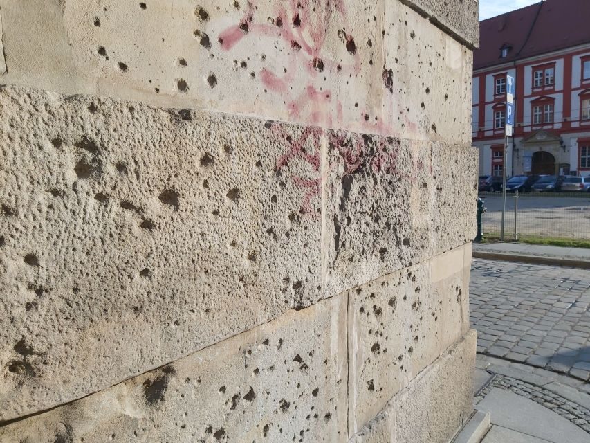 Wroclaw: Third Reich and World War Two Historical Tour - The Guide’s Role and Quality