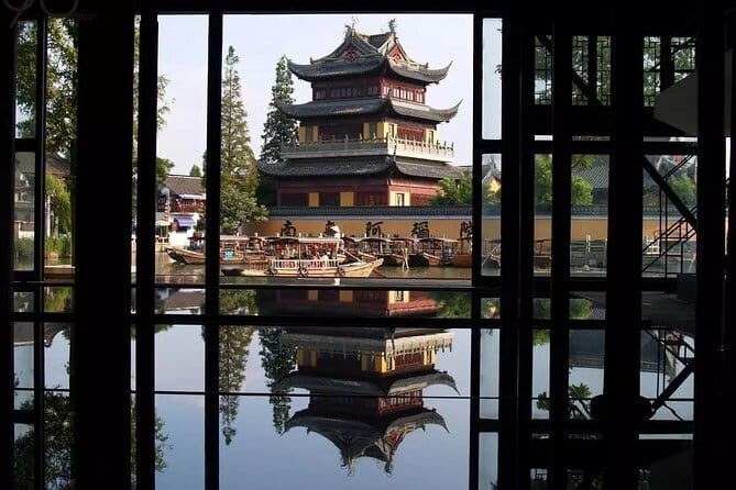 Zhujiajiao Water Town and Shanghai City Highlights Private Day Tour - Deep Dive into the Itinerary