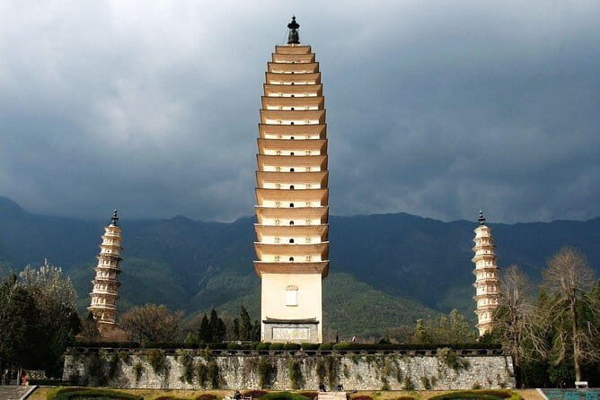 1-Day Dali tour with the Daili old town, Xizhou Village and Three Pagodas - Authentic Experiences and Guided Insights