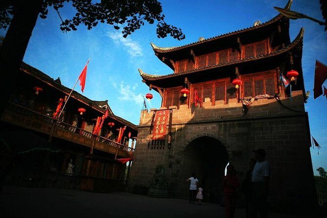 1-Day Panda Base and Huanglongxi old town Private Tour from Chengdu - Practicalities and Comfort