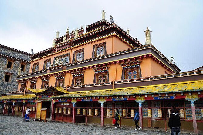 1 Day Shangri-la City Tour with Pudacuo National Park - An In-Depth Look at the Tour Experience