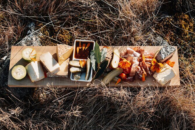 1-Hour Private Heli-Picnic Mountain top tour in Kaikoura - The Sum Up