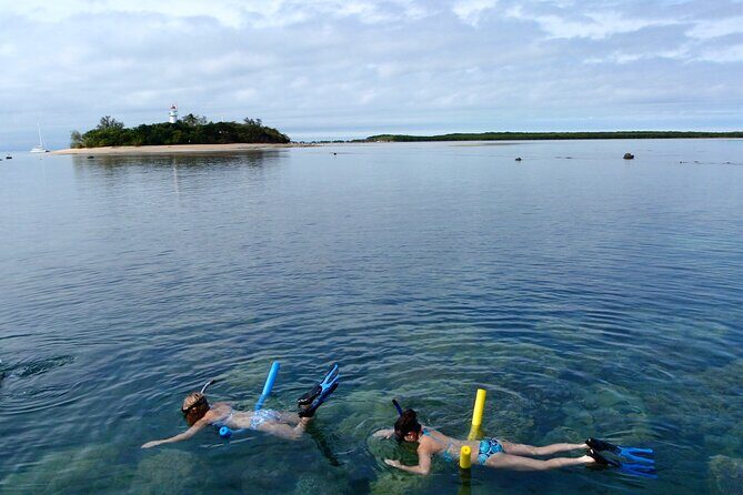 2 1/4 hr Low Isles Reef Sprinter Snorkeling Tour-No Island Access - The Guides and Equipment