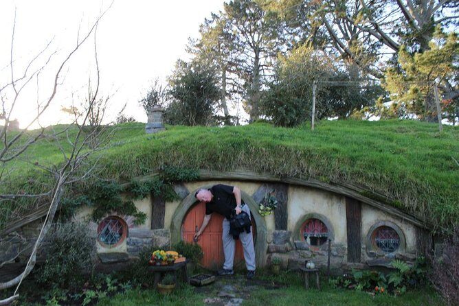 2-Day Hobbiton, Rotorua, Waitomo Caves Tour from Auckland with Accommodation - Transport and Logistics