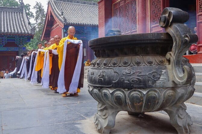 2-Day Private Shaolin Temple and Luoyang City Tour from Shanghai - A Close Look at the Itinerary