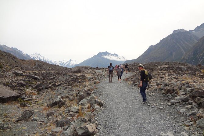3 Day Aoraki Mt. Cook Explorer: Christchurch to Queenstown - Day 1: Full of Highlights