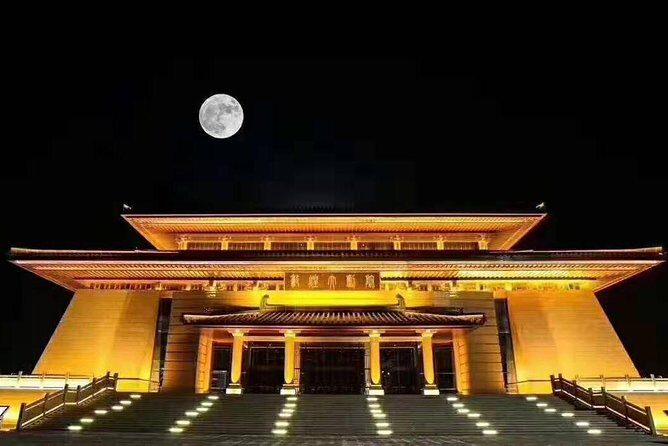3-Day Dunhuang VIP Silk Road Tour: Mogao Grottoes and Han Great Wall - Visiting the Mogao Grottoes: The Heart of Dunhuang