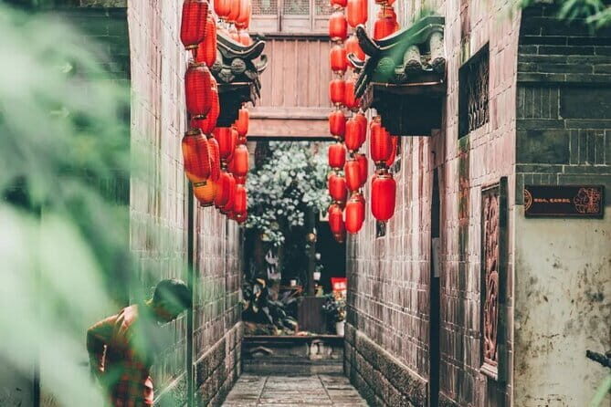 5 Day Sichuan Cuisine Museum Panda Base and Wuhou Temple Tour - Day 3: Discovering the Beauty of Sanshengxiang Village