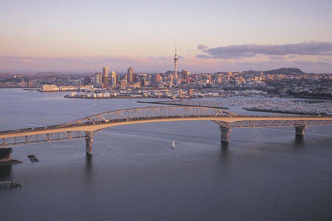 7 - Day North to South Island Grand Tour - Auckland to Queenstown - The Experience in Context: Transportation and Accommodation