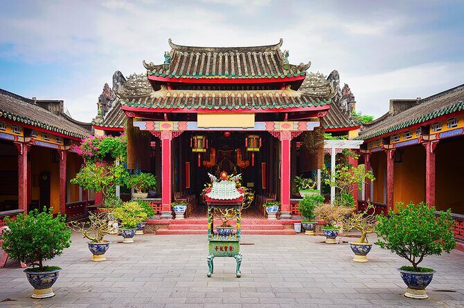 7-Day Vietnam Private Tour to Hanoi, Ho Chi Minh City, and Cruise on Halong Bay - FAQs