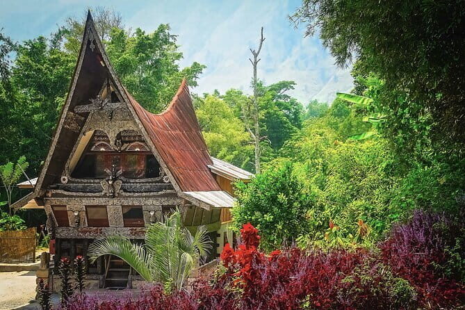 8 days group tour in Sumatra - Authenticity and Unique Highlights
