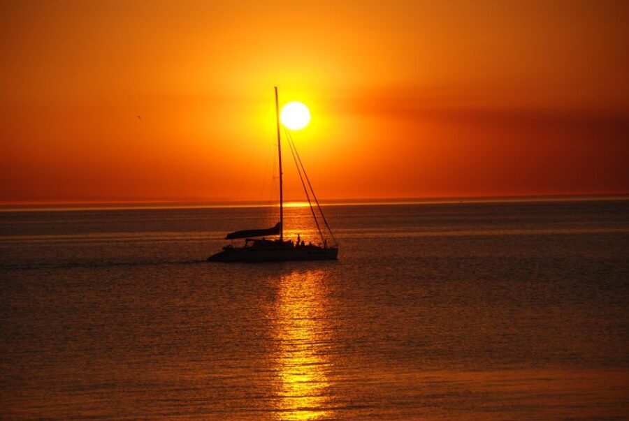 Adelaide: Glenelg Twilight Catamaran Cruise with Drink - The Experience in Detail
