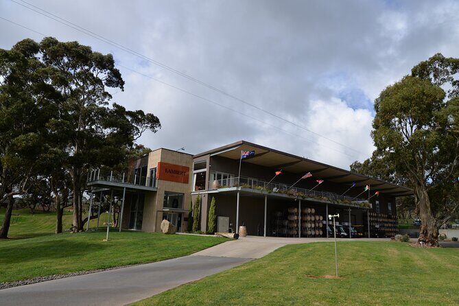 Adelaide Japanese Group Winery Day Tour in Barossa and Hahndorf - Final Stop: Hahndorf and Return to Adelaide