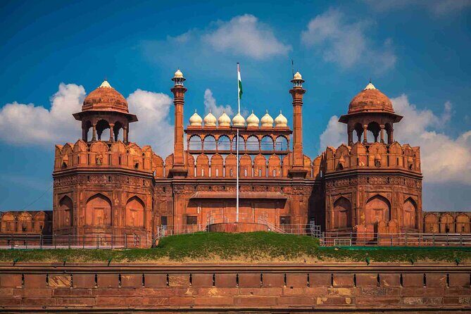 Agra and Beyond: 2-Day Taj Mahal, Fatehpur Sikri, and Delhi Tour - What Our Reviewers Say