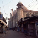 Agra: Day Tour to Tomb of Akbar, Baby Taj, Mehtab and more - Transportation and Guide Experience