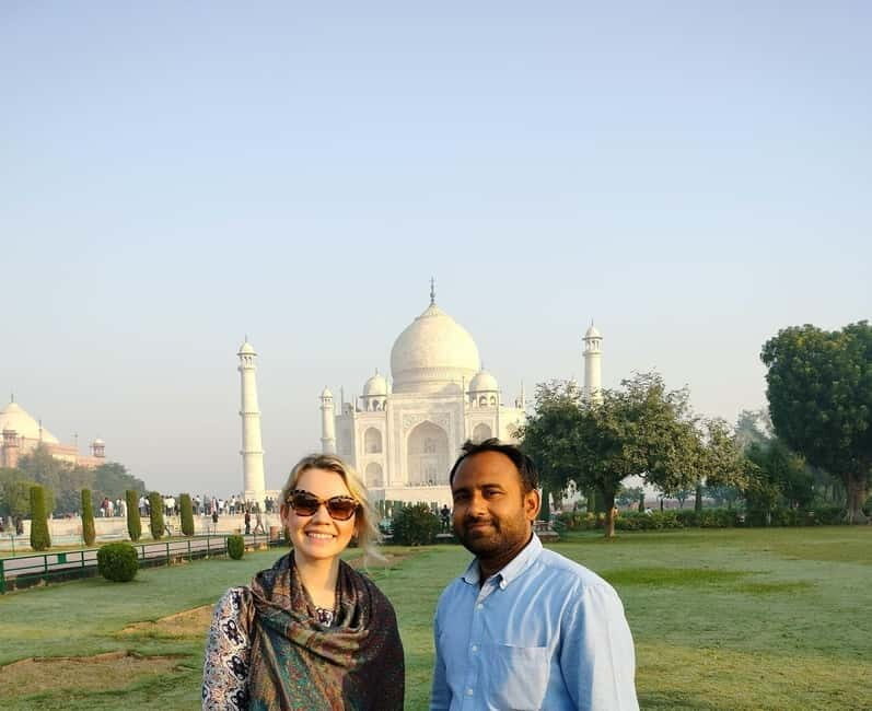 Agra: Taj Mahal Guided Tour with Photographer & Rental Saree - The Value of the Experience