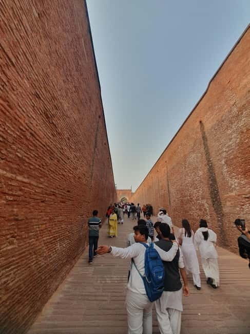 Agra: Taj Mahal Vip tickets with Professional Photographer - FAQ