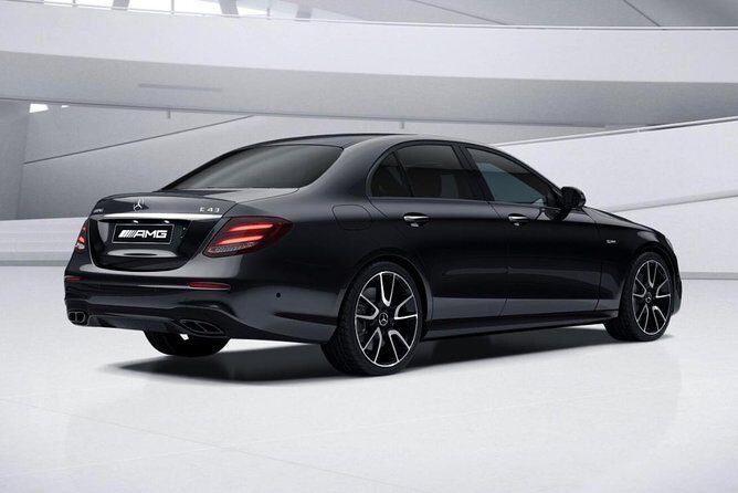 Airport Transfer: Auckland to Airport AKL by Business Car - Who Would Benefit Most?