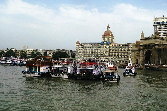 All in one-Combo of City, Dhobighat, Slum & Dabbawala with ferry and train ride. - Transportation and Comfort