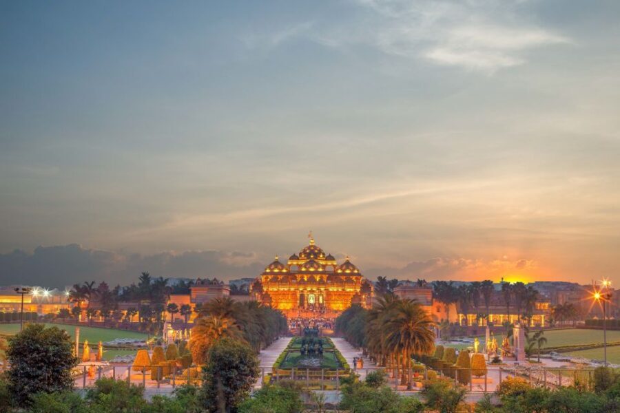 All Inclusive Akshardham Temple Tour with Light & Water Show - Who Would Love This Tour?