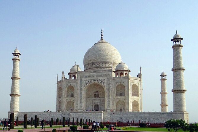 All Inclusive Superfast Train to Taj Mahal from Delhi - What Makes This Tour Stand Out?
