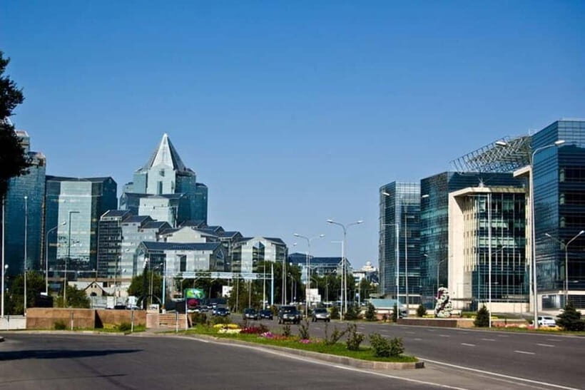 Almaty : Must-See Private Walking tour - Thorough Overview of the Tour Experience
