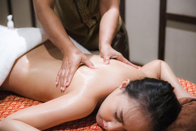 Aroma Oil Massage (2hours) - Introducing the Aroma Oil Massage Experience in Bangkok