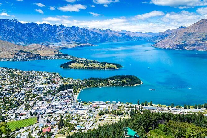 Arrival Transfer: Airport CHC to Christchurch by Luxury Van - How Much Does It Cost and Is It Worth It?