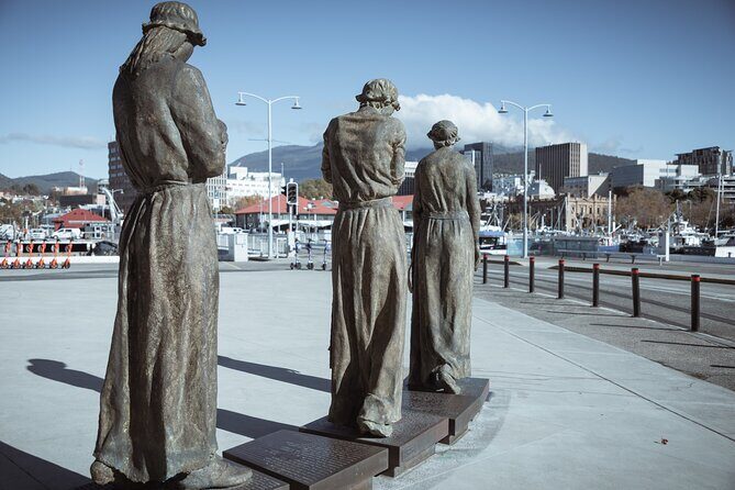 Art and History Trail Walking Tour in Tasmania - Art in the Streets: Murals, Sculptures, and Soundscapes
