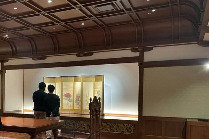 Art Tour & Cafe Time at the Airport Premium Hotel - FAQs