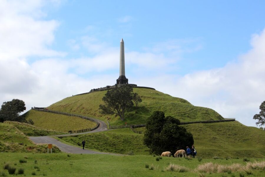 Auckland: Half-Day Private City Highlights Tour - Discovering Auckland’s Volcanic Landscape and Scenic Vistas