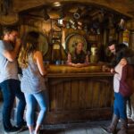 Auckland: Hobbiton and Rotorua Day Tour including Te Puia - Exploring Hobbiton: A Walk Through Middle-earth