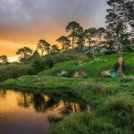 Auckland to Hobbiton Movie Set and Rotorua's Geothermal Valley - What Makes This Tour Stand Out?