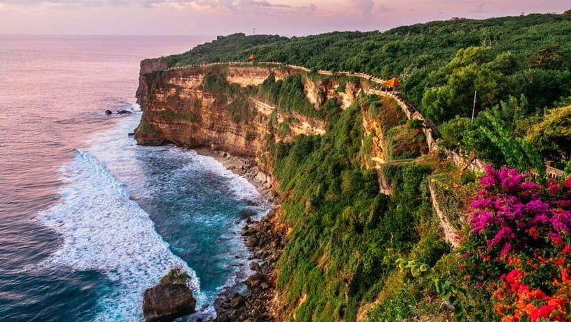 Bali: Customized Uluwatu Tour Including Transfer Hotel - Exploring Bali’s Beaches: Melasti and Uluwatu Highlights