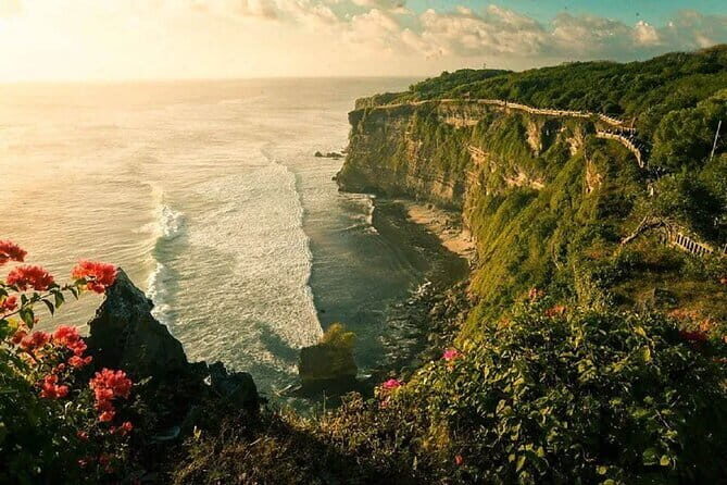Bali Sunset Padang-Padang Beach, Uluwatu Temple & Kecak Dance - The Experience in Detail