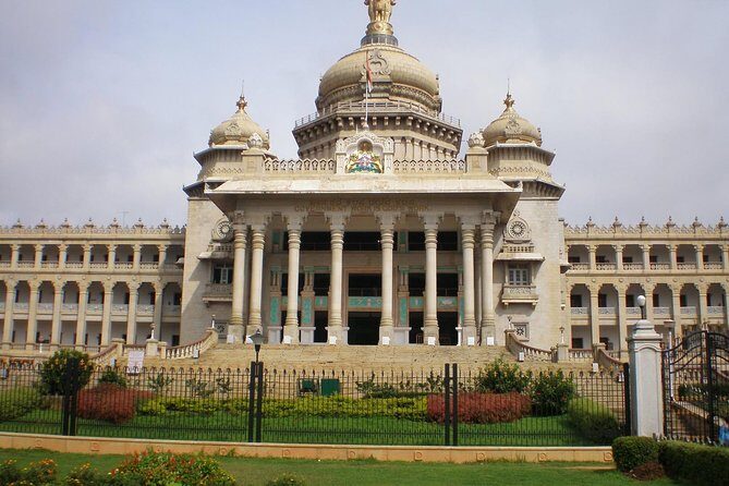 Bangalore City Tour (Lunch, Pick up & drop at hotel) - Cultural & Commercial Highlights