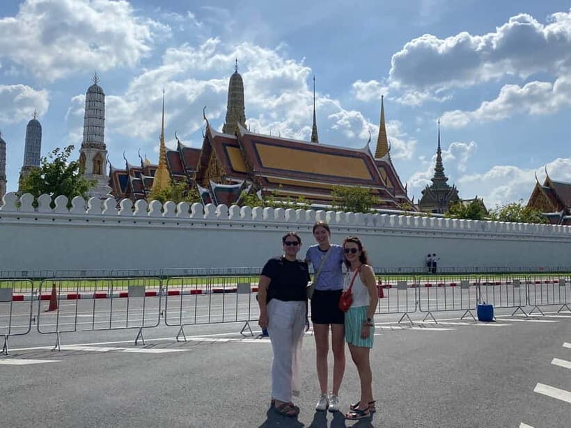 Bangkok: explore Wat Pho + tuk tuk sightseeing - FAQ