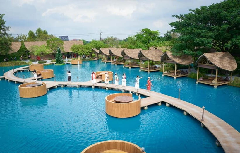 Bangkok: Floating Market, Phra Pathom Pagoda & Cafes Tour - Who Will Enjoy This Tour?