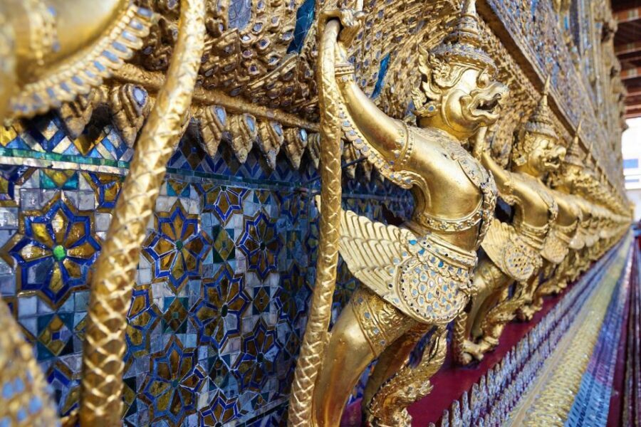 Bangkok: Half-Day Temple and Grand Palace Group Tour - What Makes This Tour Special
