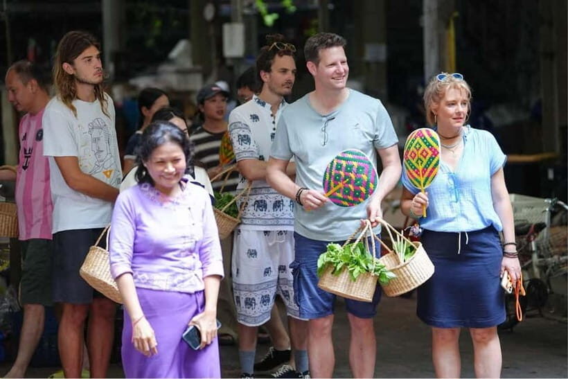 Bangkok: White Lotus Thai Cooking Class with Market Tour - Discovering Bangkok’s Flavors: A Practical Breakdown