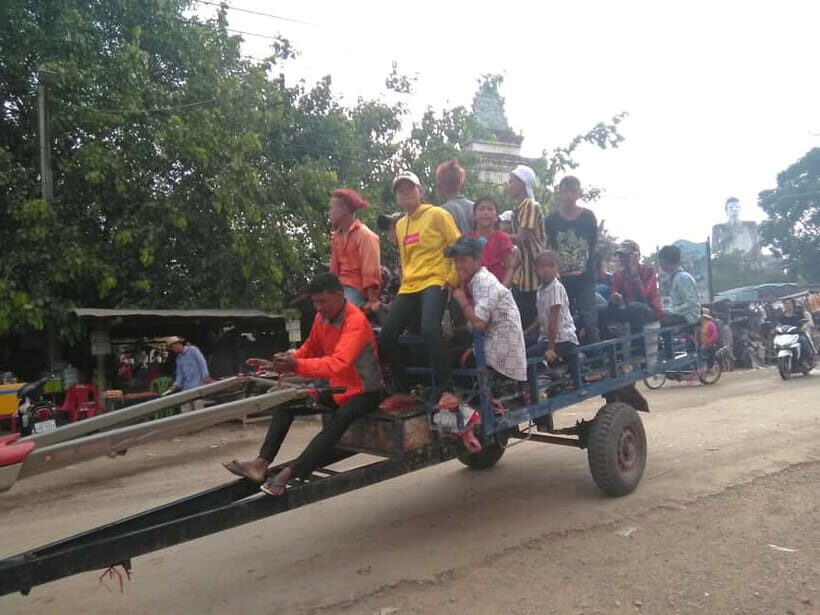 Battambang family tuktuk tour BambooTrain/Wat Banan/Bat cave - Authenticity and Personal Experiences