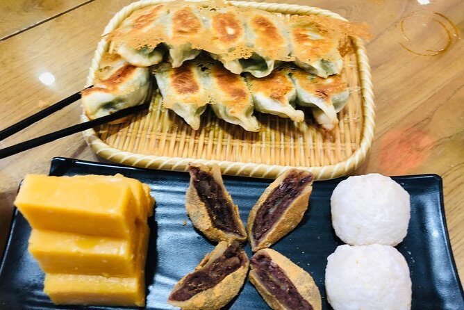 Beijing Authentic Food Walking Tour in Old Hutong &Jingshan Park - Included & Not Included
