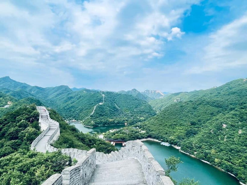 Beijing:Mutianyu/Badaling Great Wall Tour with VIP Fast Pass - Who Should Consider This Tour?