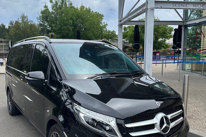 Blue Mountain Chauffeur Service - Authentic Touches and Overall Appeal