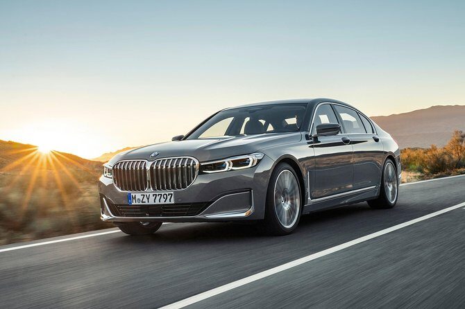 BMW Car Melbourne Airport To CBD - What to Expect During Your Journey