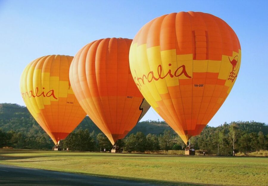 Brisbane: Hot Air Balloon Flight with Vineyard Breakfast - What to Know Before Booking