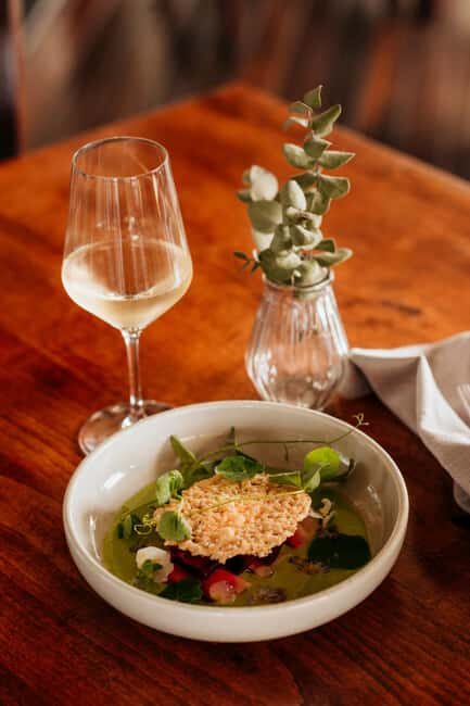 Brisbane: Wine & Dine In The Vines - Who Will Love This Tour?